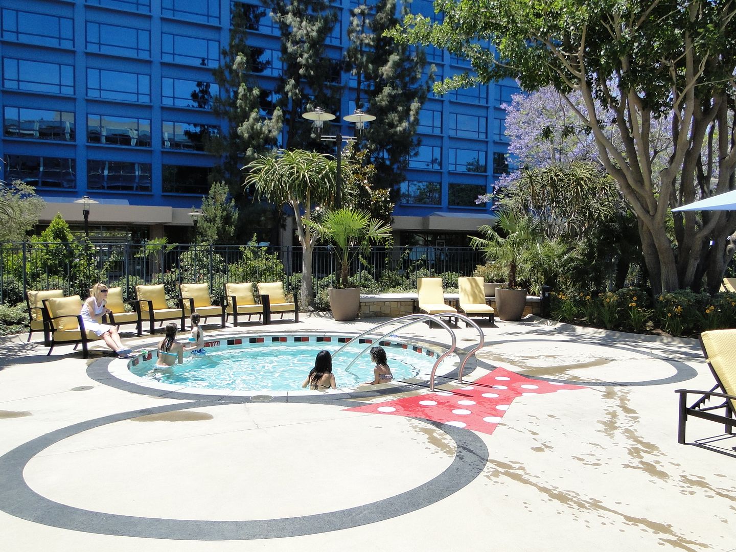 Disneyland Hotel Monorail Pool – Ultimate Photo Tour! – Disney Travel ...