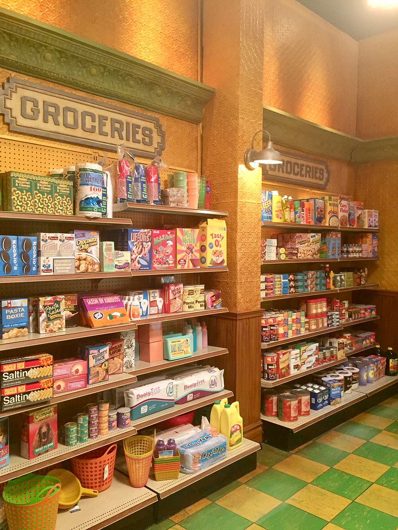 Sesame Street Set Tour! - Disney Travel Babble